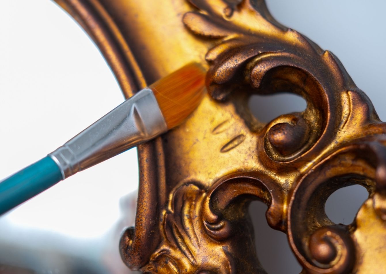 Fine Art Restoration and Custom Framing Company. 55209 In US Midwest - Business Making $203,469/yr